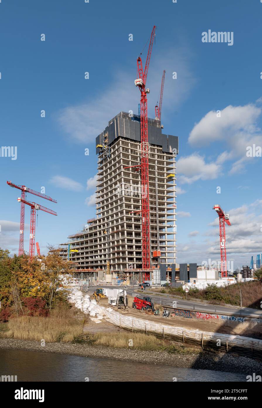 Hamburg, Germany. 04th Nov, 2023. View of the Elbtower construction ...