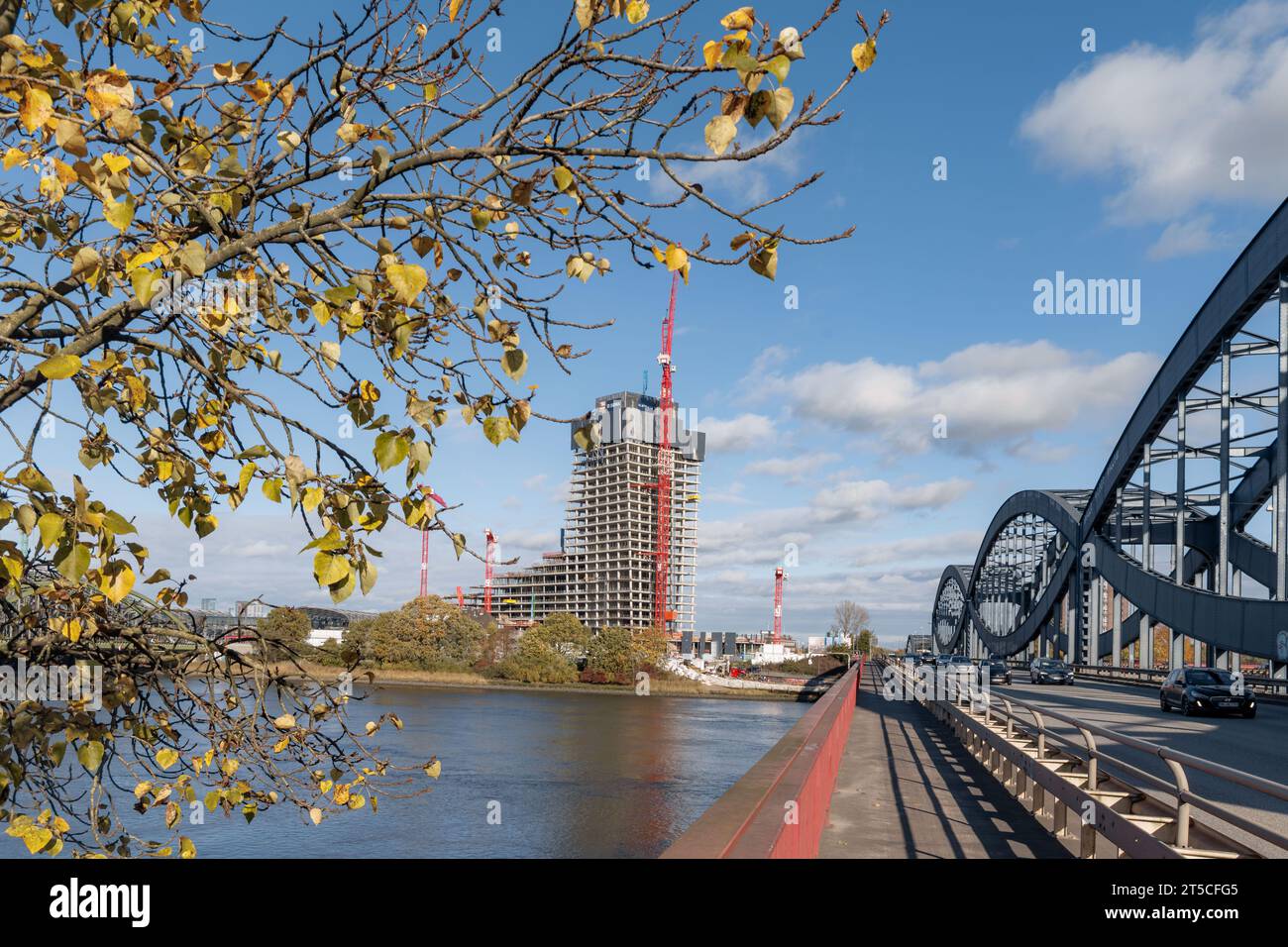 Hamburg, Germany. 04th Nov, 2023. View of the Elbtower construction ...
