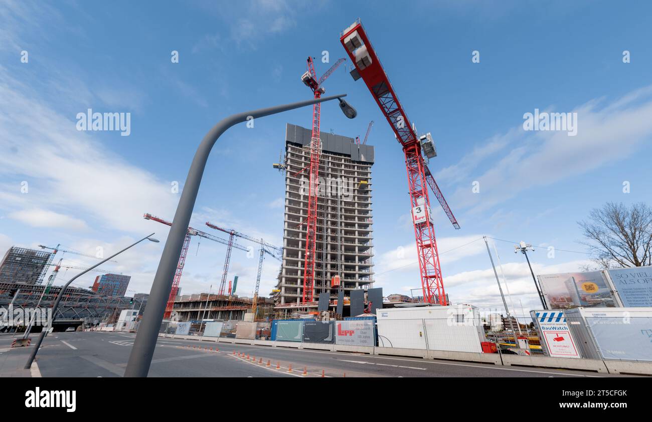 Hamburg, Germany. 04th Nov, 2023. View of the Elbtower construction ...