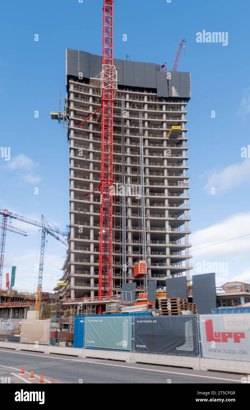 Hamburg, Germany. 04th Nov, 2023. View of the Elbtower construction ...