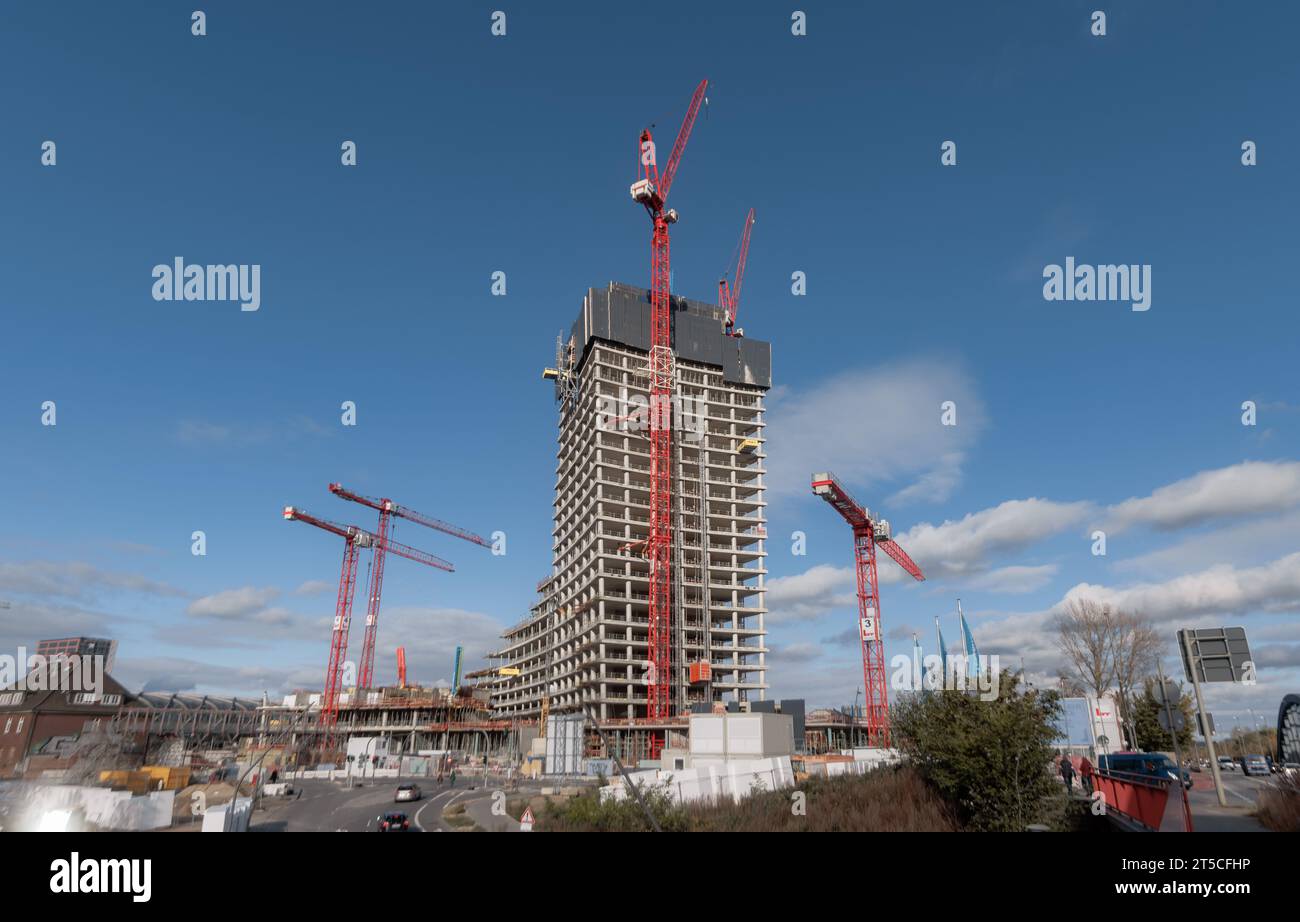 Hamburg, Germany. 04th Nov, 2023. View of the Elbtower construction ...
