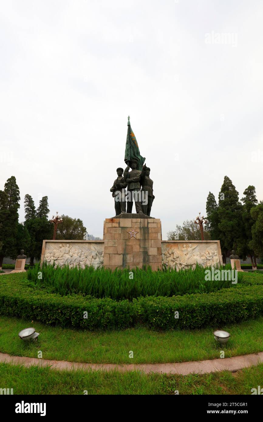 PLA soldiers sculpture in a park Stock Photo - Alamy