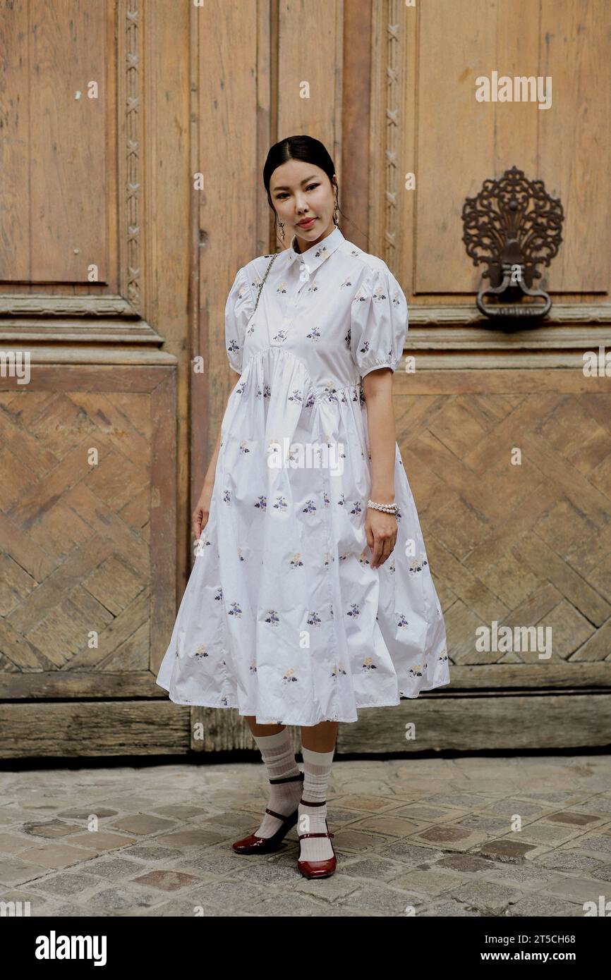 Street style, Jihee Lee (Leeli) arriving at Cecilie Bahnsen Spring ...