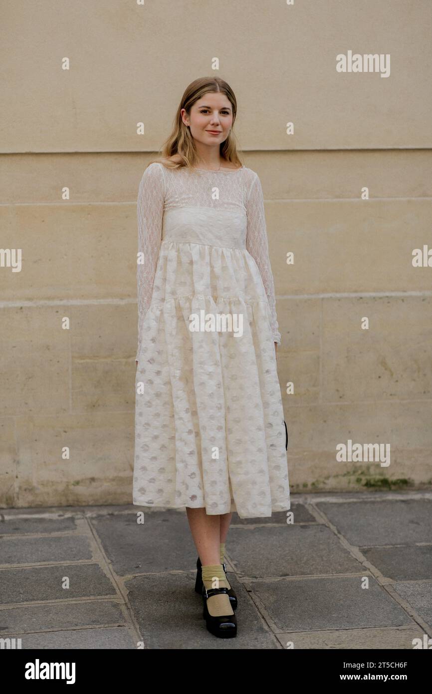 Street style, Megan O Sullivan arriving at Cecilie Bahnsen Spring ...