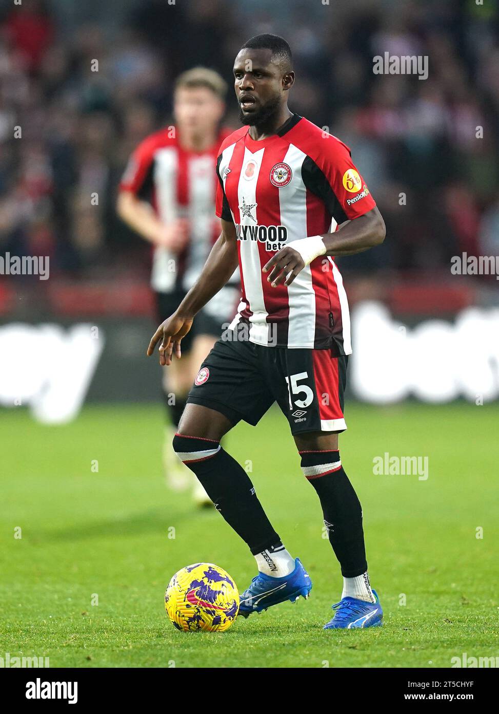 Brentford's Frank Onyeka in action during the Premier League match at ...