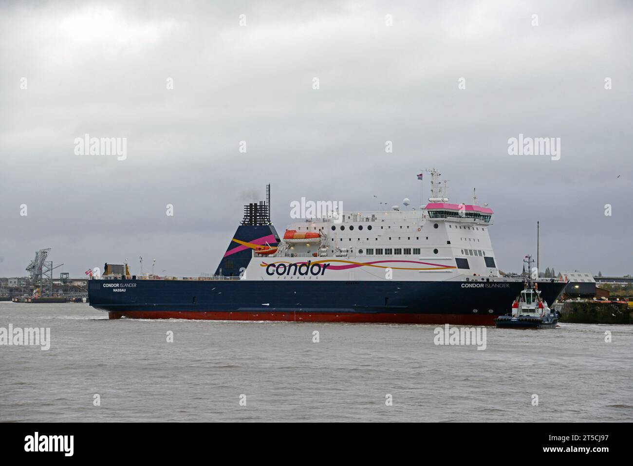 CONDOR FERRIES' CONDOR ISLANDER un-docking from CAMMELL LAIRD ...