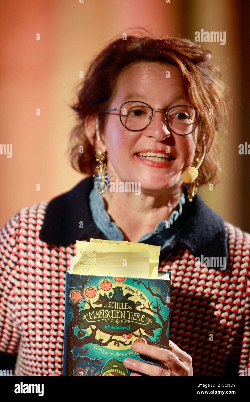 04 November 2023, Saxony-Anhalt, Wernigerode: Children's book author ...