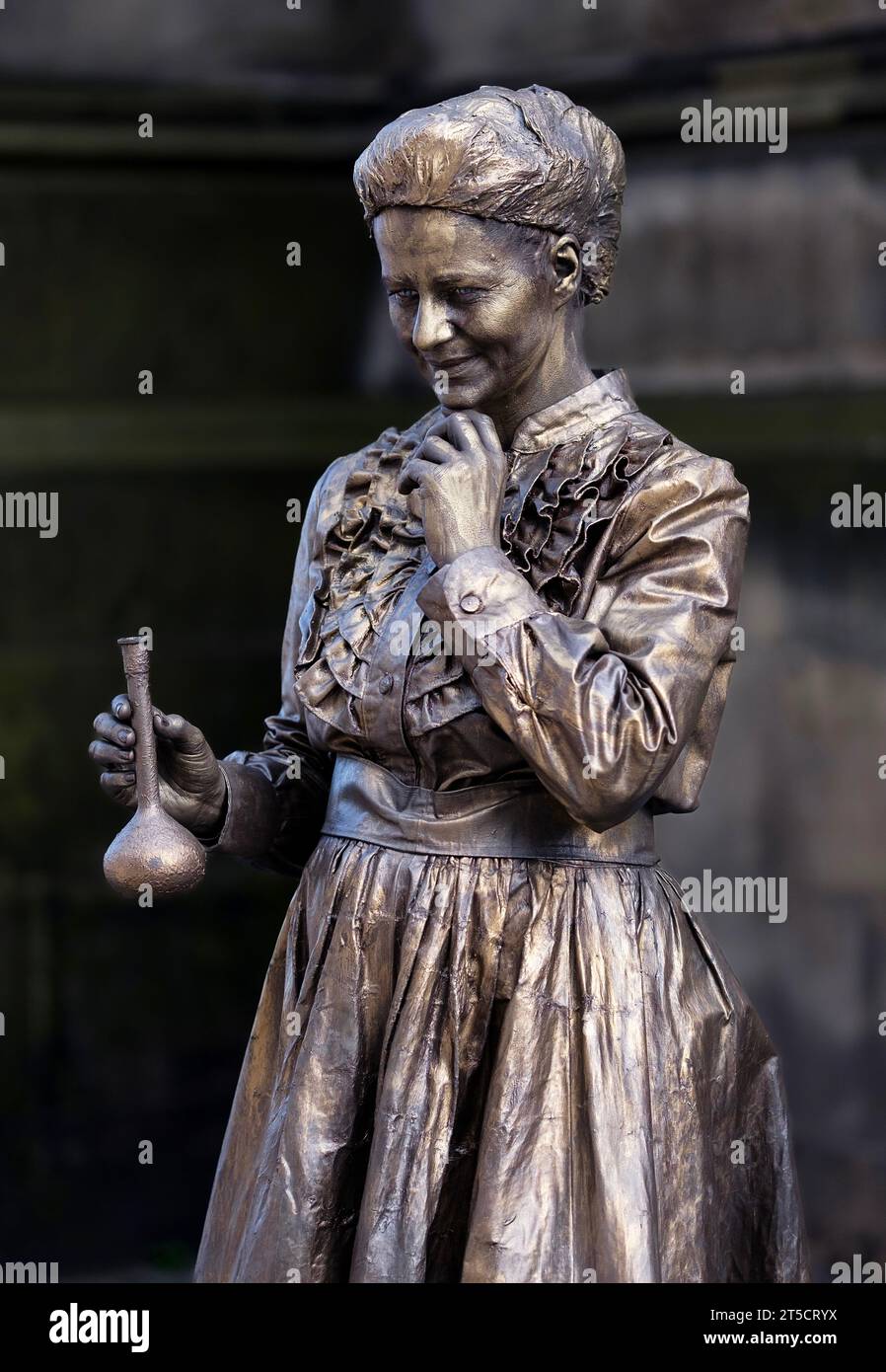 painted woman performing at Edinburgh Fringe Festival Stock Photo - Alamy