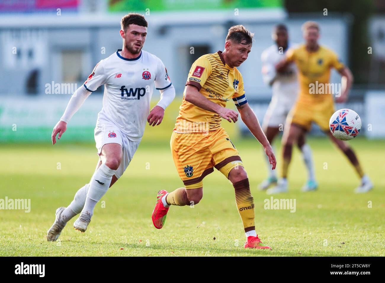 Sutton united harry beautyman hi-res stock photography and images - Alamy
