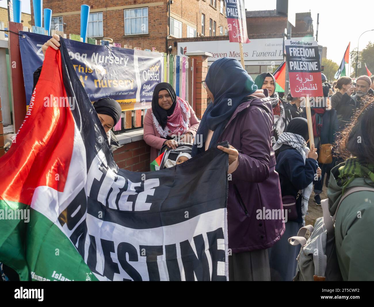 London, UK. 4 Nov 23. Several thousands march from a rally at Lewisham ...