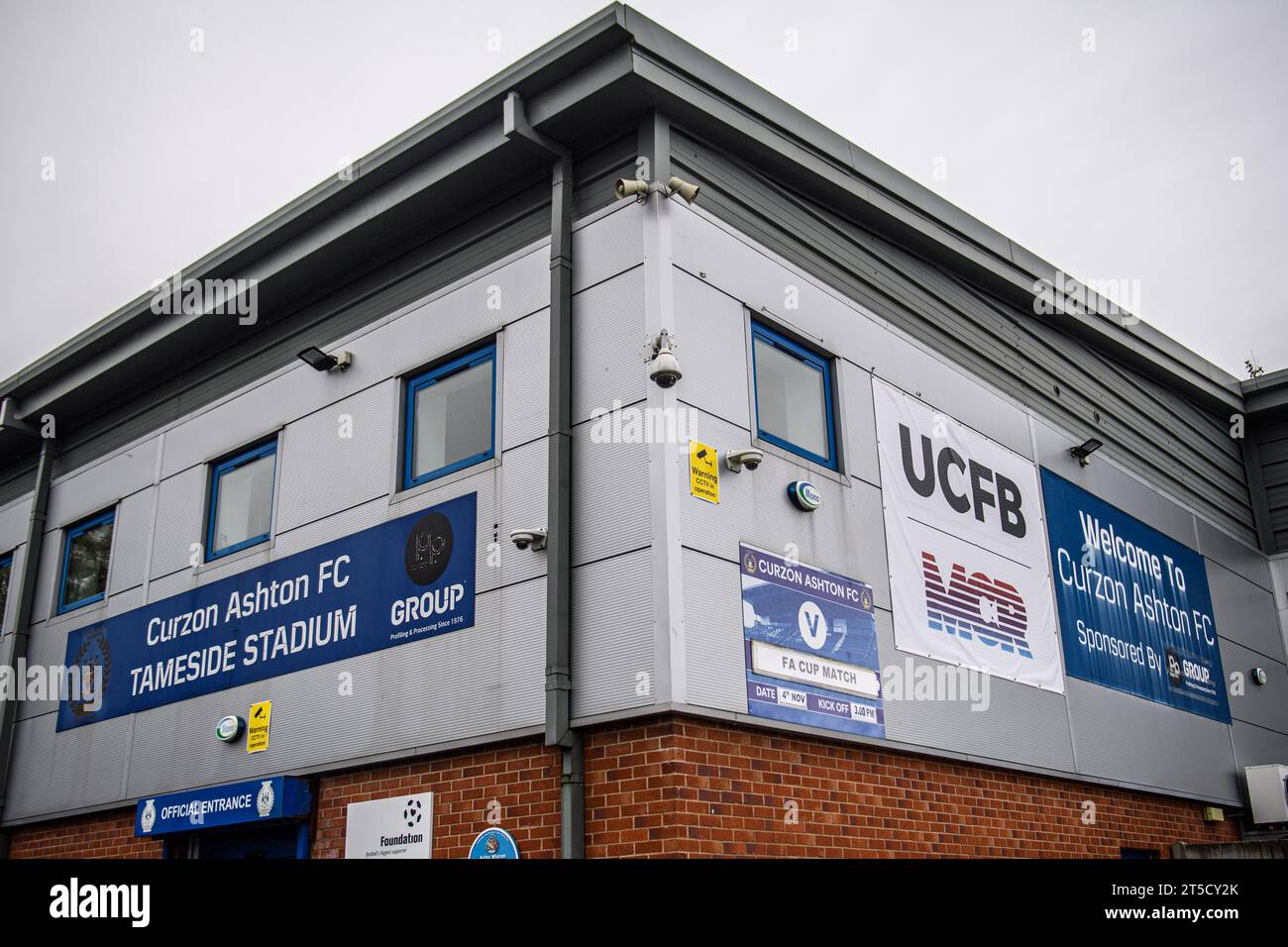 Curzon ashton vs barnet hi-res stock photography and images - Alamy