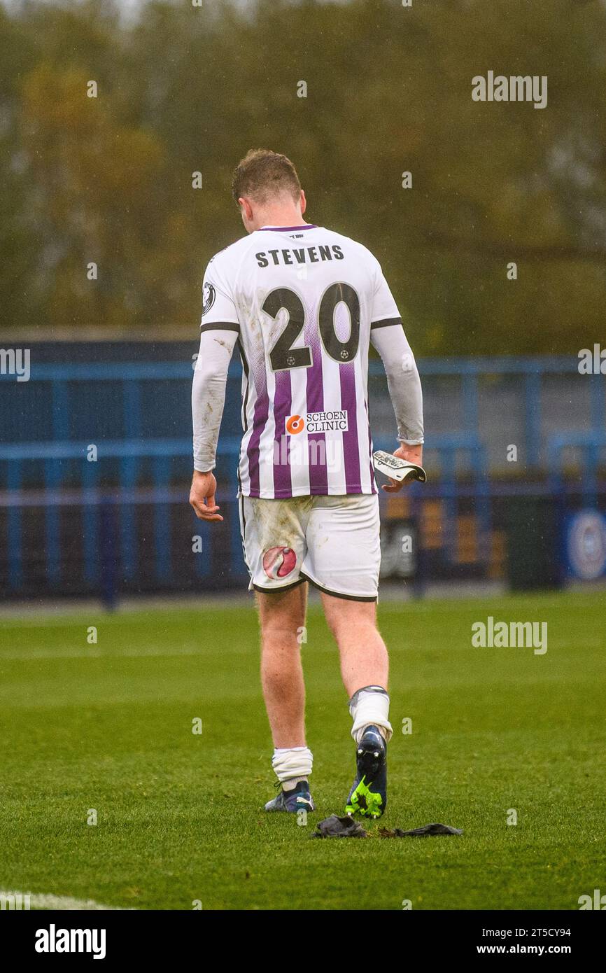 Getting round hi-res stock photography and images - Alamy