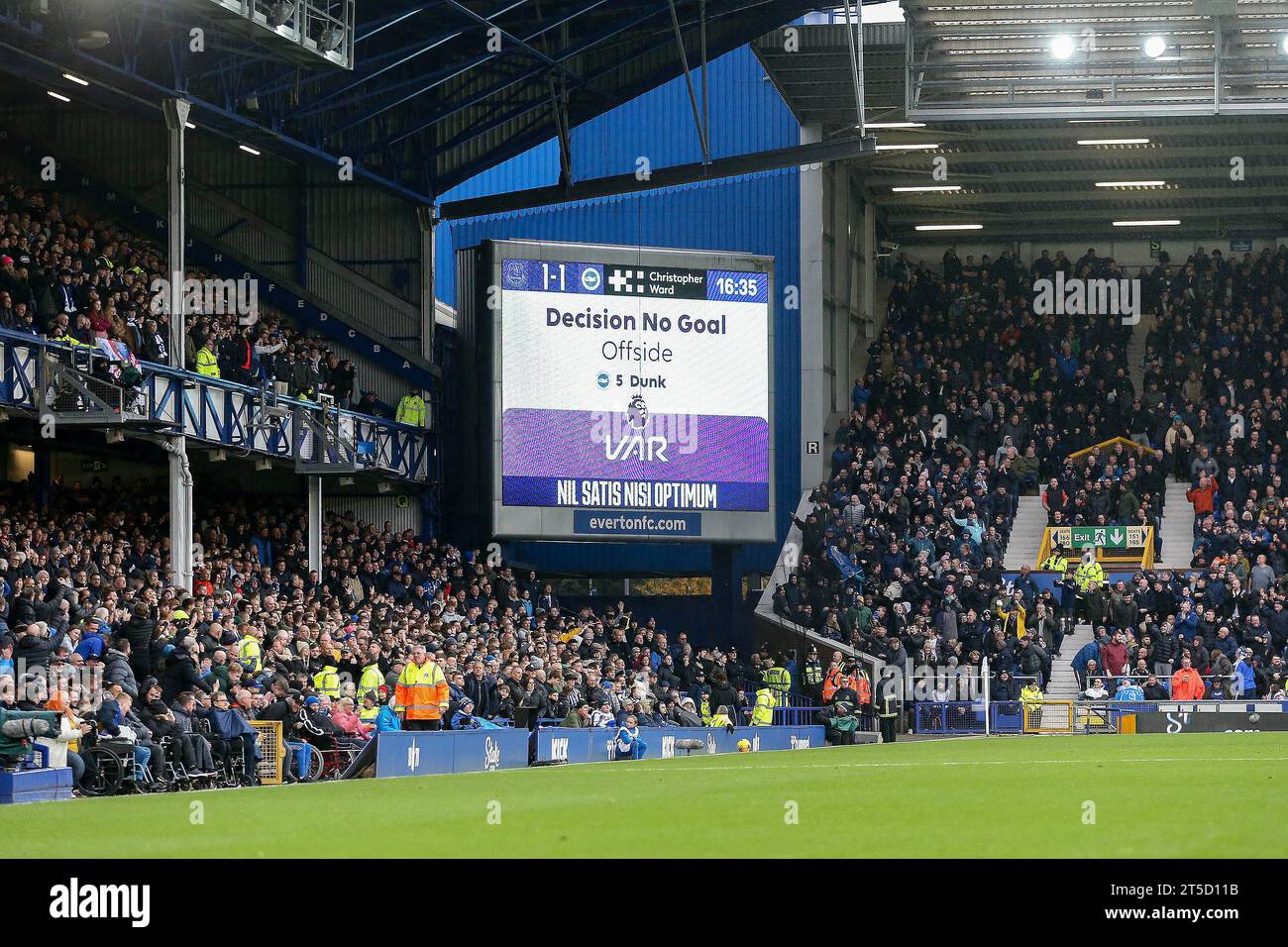 Check goal by the var scoreboard hi-res stock photography and images ...