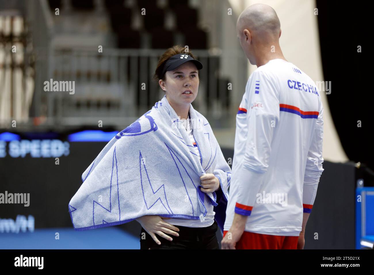 Linda Noskova of Czech Republic, left, and non-playing captain Petr ...