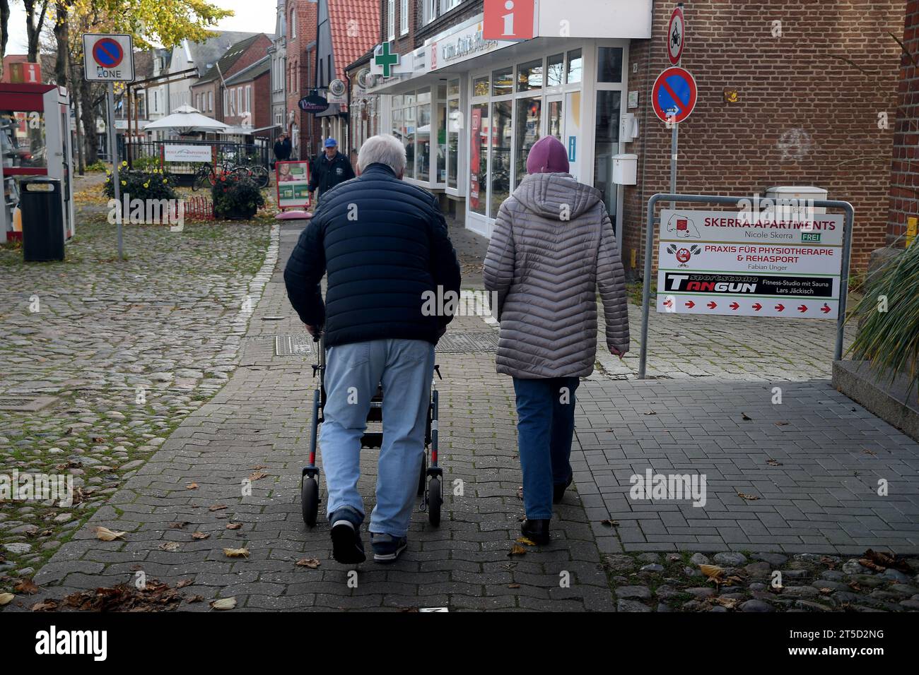 German senior hi-res stock photography and images - Alamy