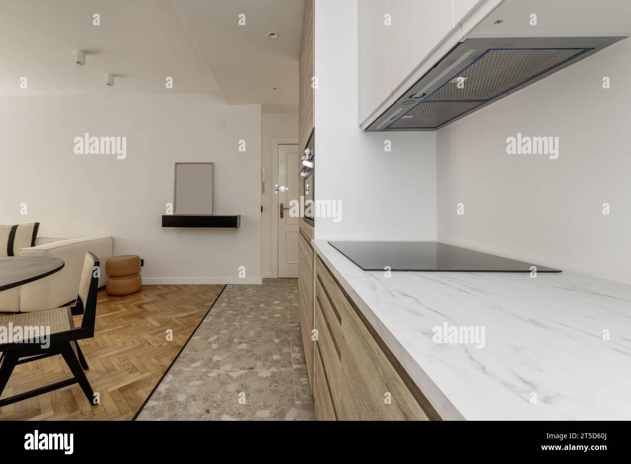 Bright open concept kitchen hi-res stock photography and images - Alamy