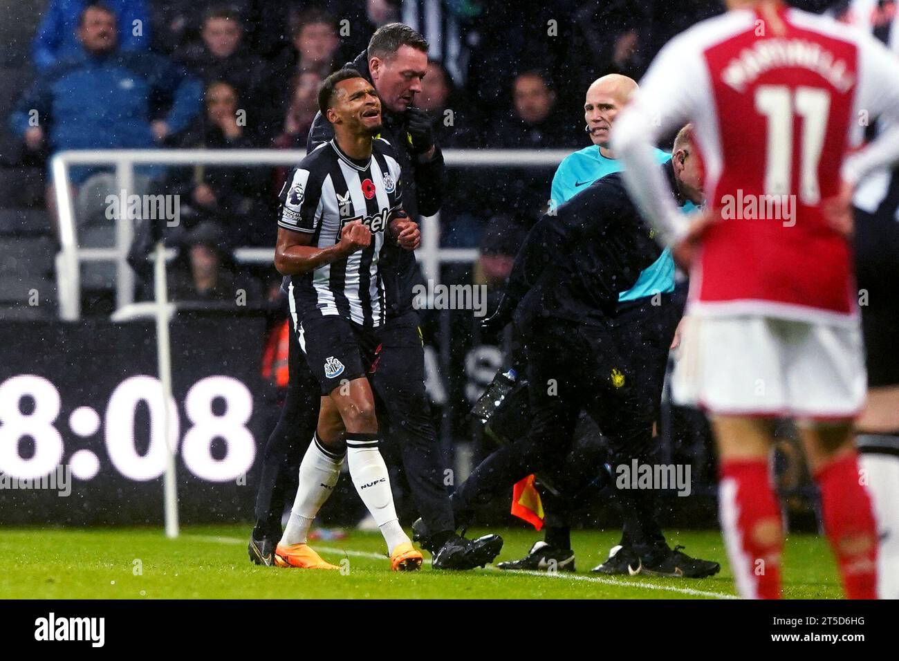 Newcastle United's Jacob Murphy suffers from a dislocated shoulder ...