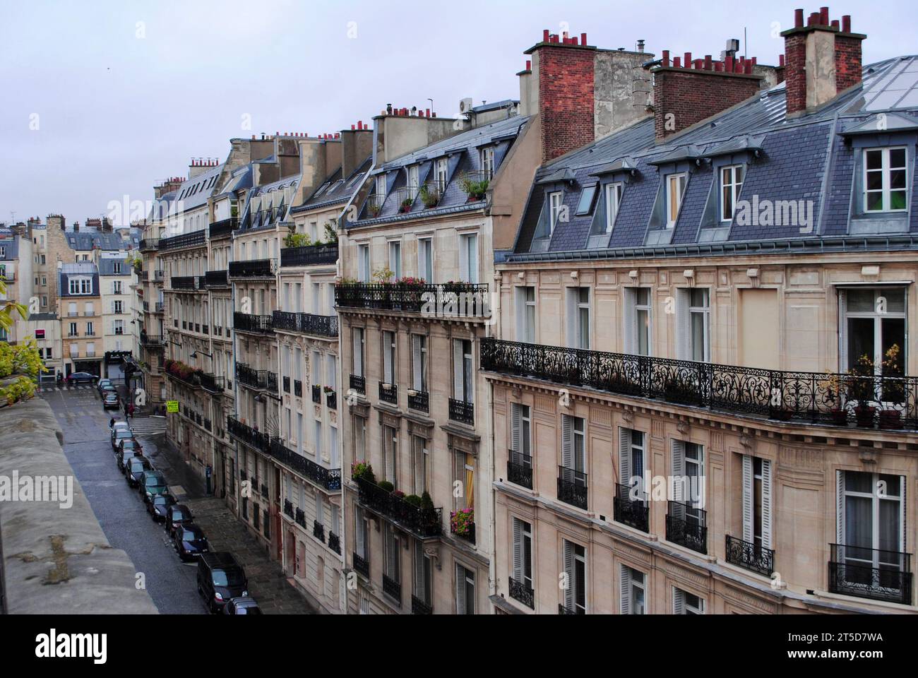 Residential buildings on side street in central Paris, France Stock ...