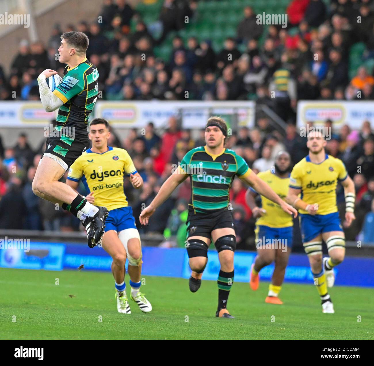 Tommy freeman of northampton saints hi-res stock photography and images ...