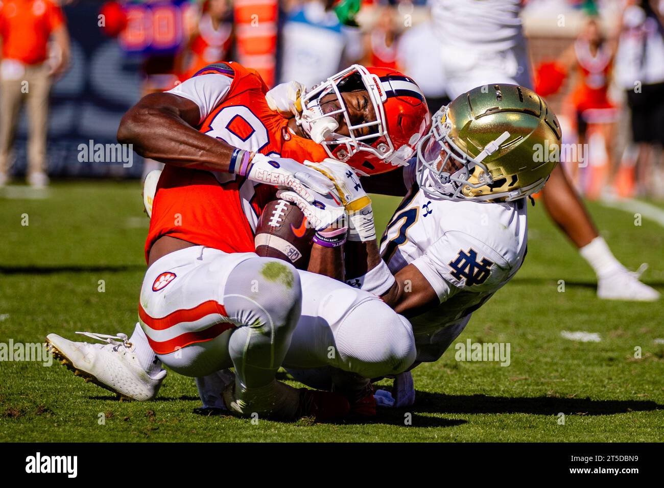 Clemson, SC, USA. 4th Nov, 2023. Notre Dame Fighting Irish cornerback ...