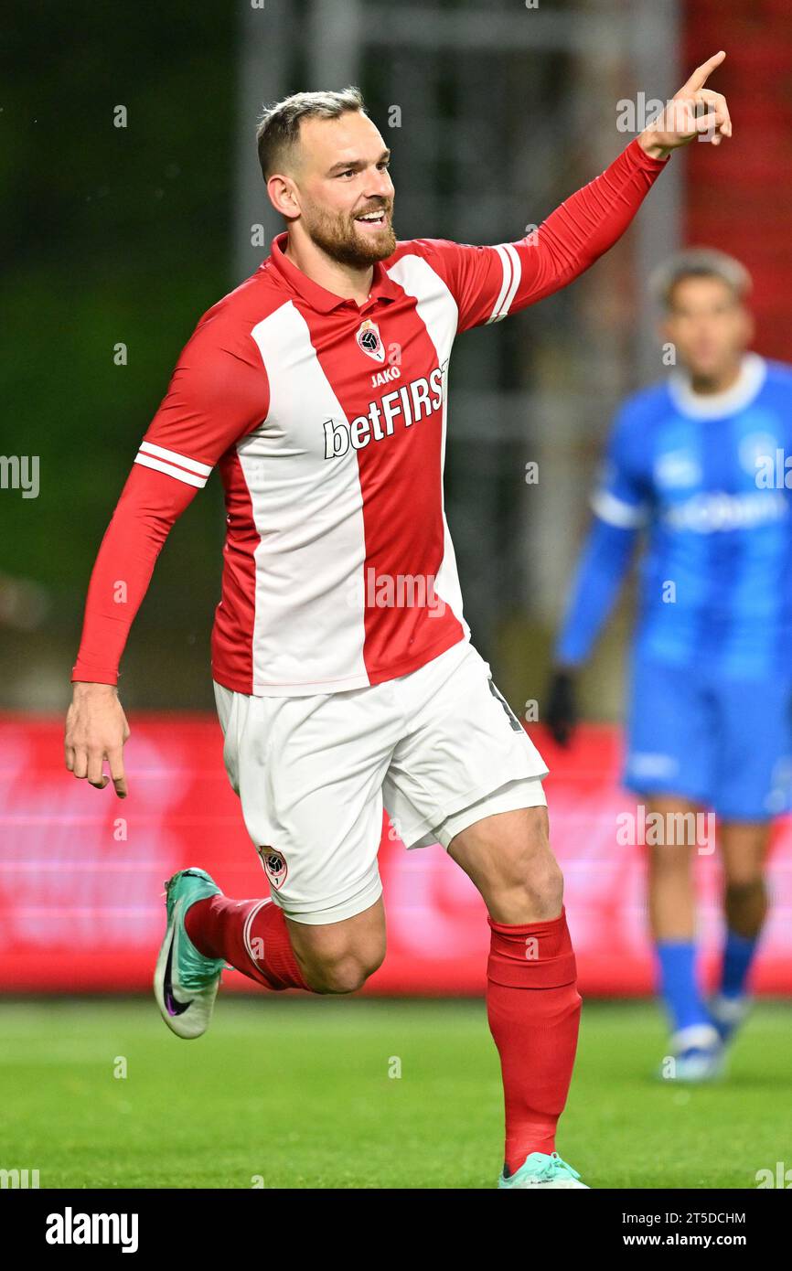 Antwerpen, Belgium. 04th Nov, 2023. Vincent Janssen (18) of Antwerp ...