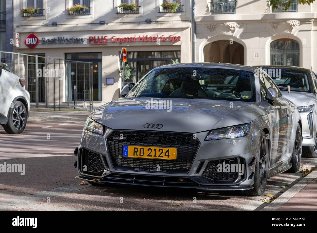 Grey audi tt hi-res stock photography and images - Alamy