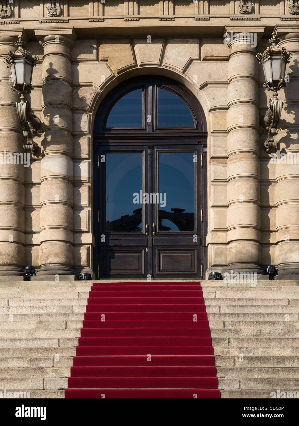 Entrance to the Rudolfinum, stairs, red carpet and closed doors, Prague, Czech Republic Stock ...