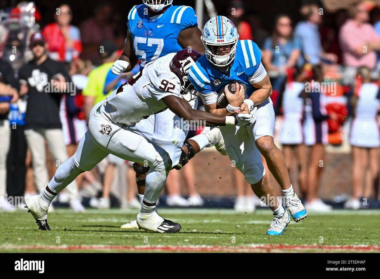 OXFORD, MS - NOVEMBER 04: Ole' Miss quarterback Jaxson Dart (2) runs ...