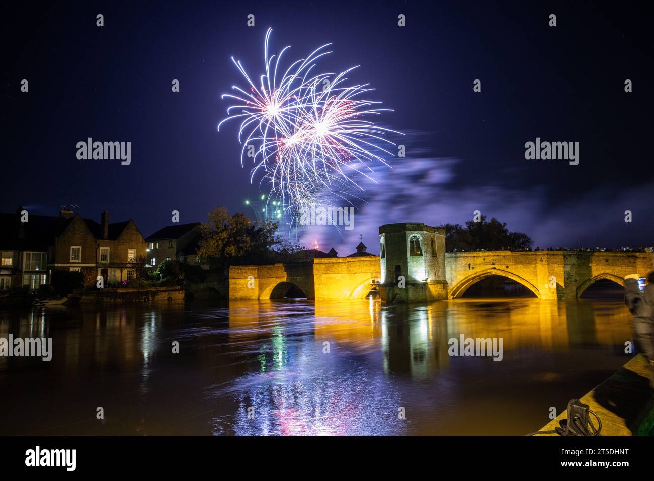 Public firework display hi-res stock photography and images - Alamy