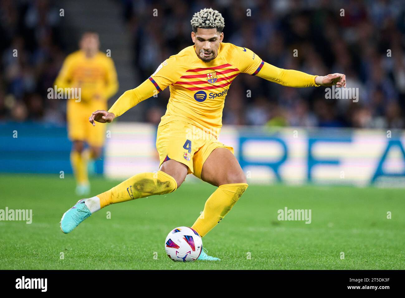 San Sebastian, Spain. 04th Nov, 2023. Ronald Araujo of FC Barcelona ...