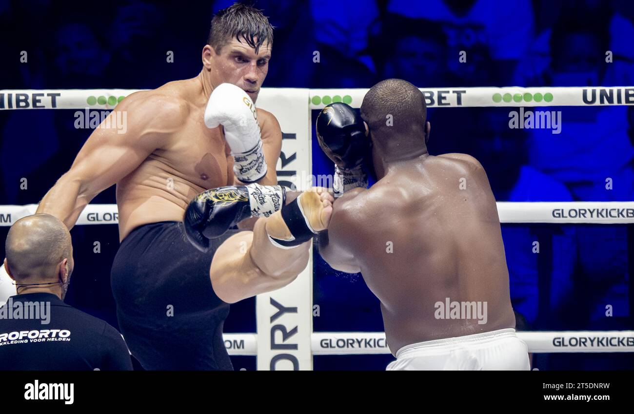 ARNHEM - Kickboxers Rico Verhoeven and Tariq Osaro during the GLORY ...