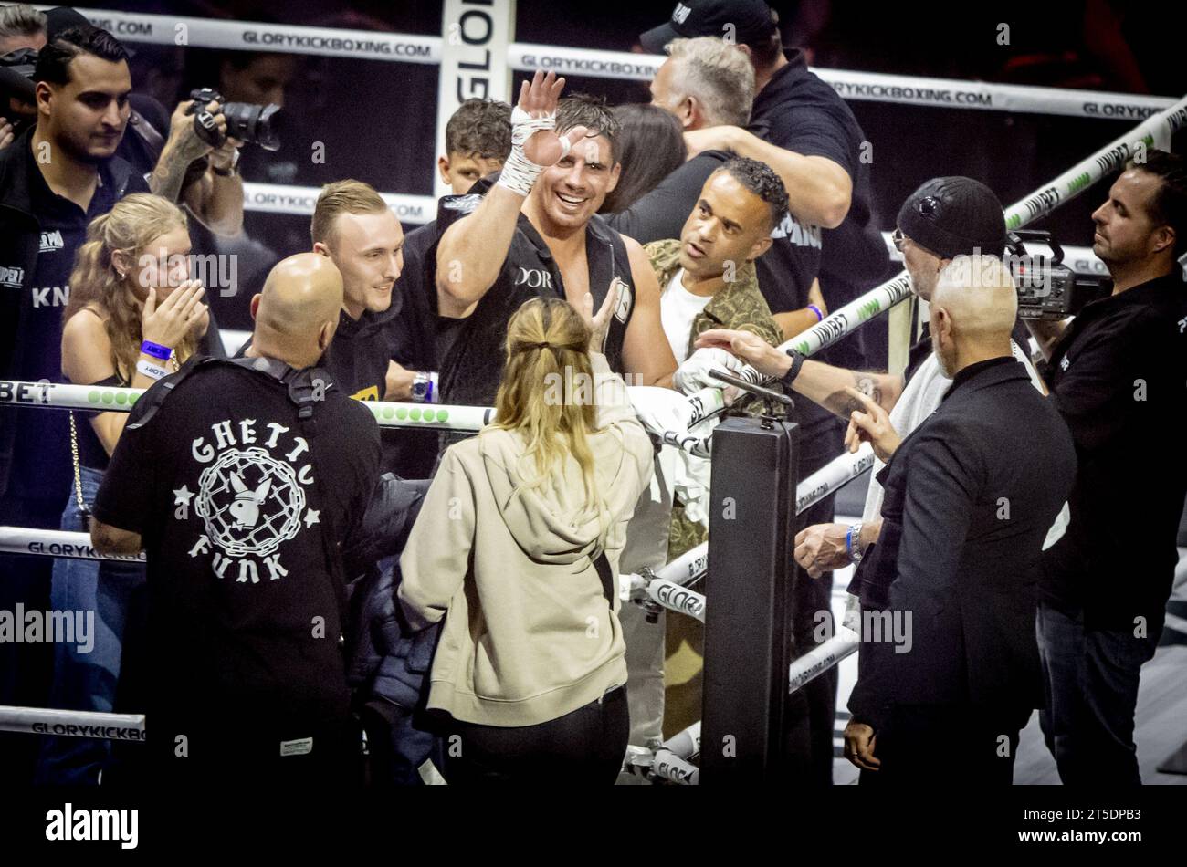 ARNHEM - Kickboxers Rico Verhoeven and Tariq Osaro during the GLORY ...