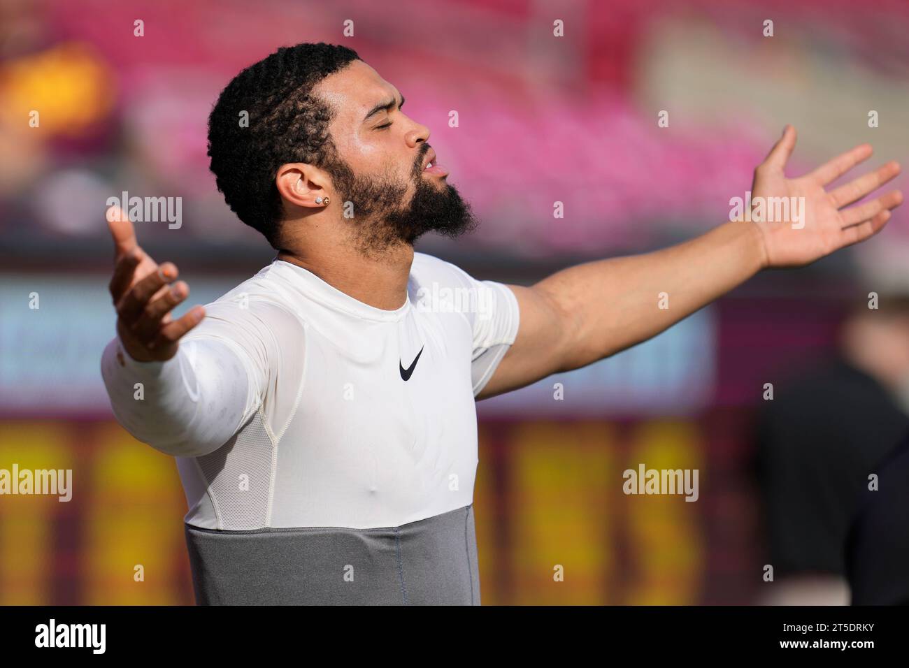 Southern California quarterback Caleb Williams (13) warms up before an ...