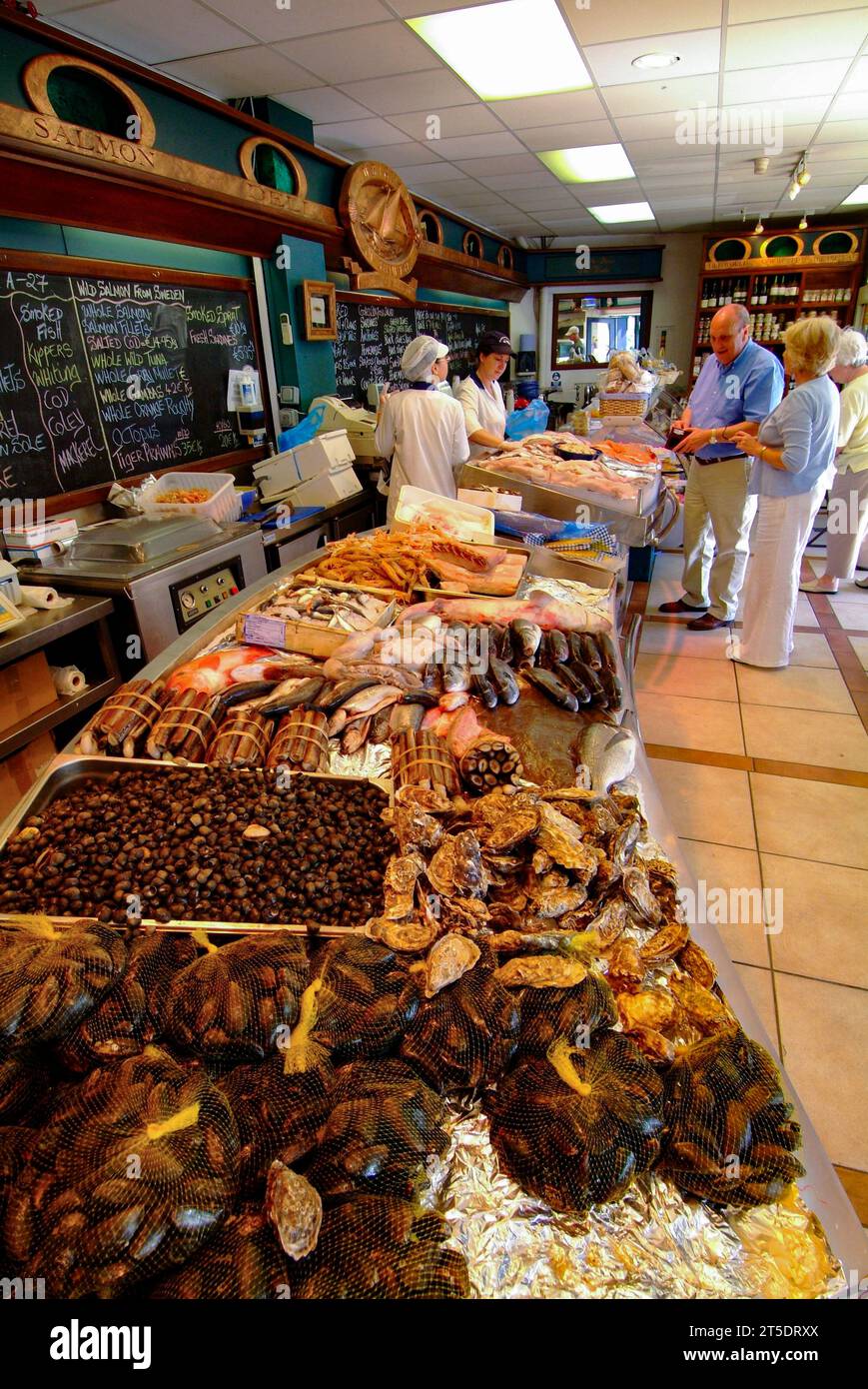 Wrights of Howth, Fishmongers, Howth Harbour, County Dublin, Ireland ...