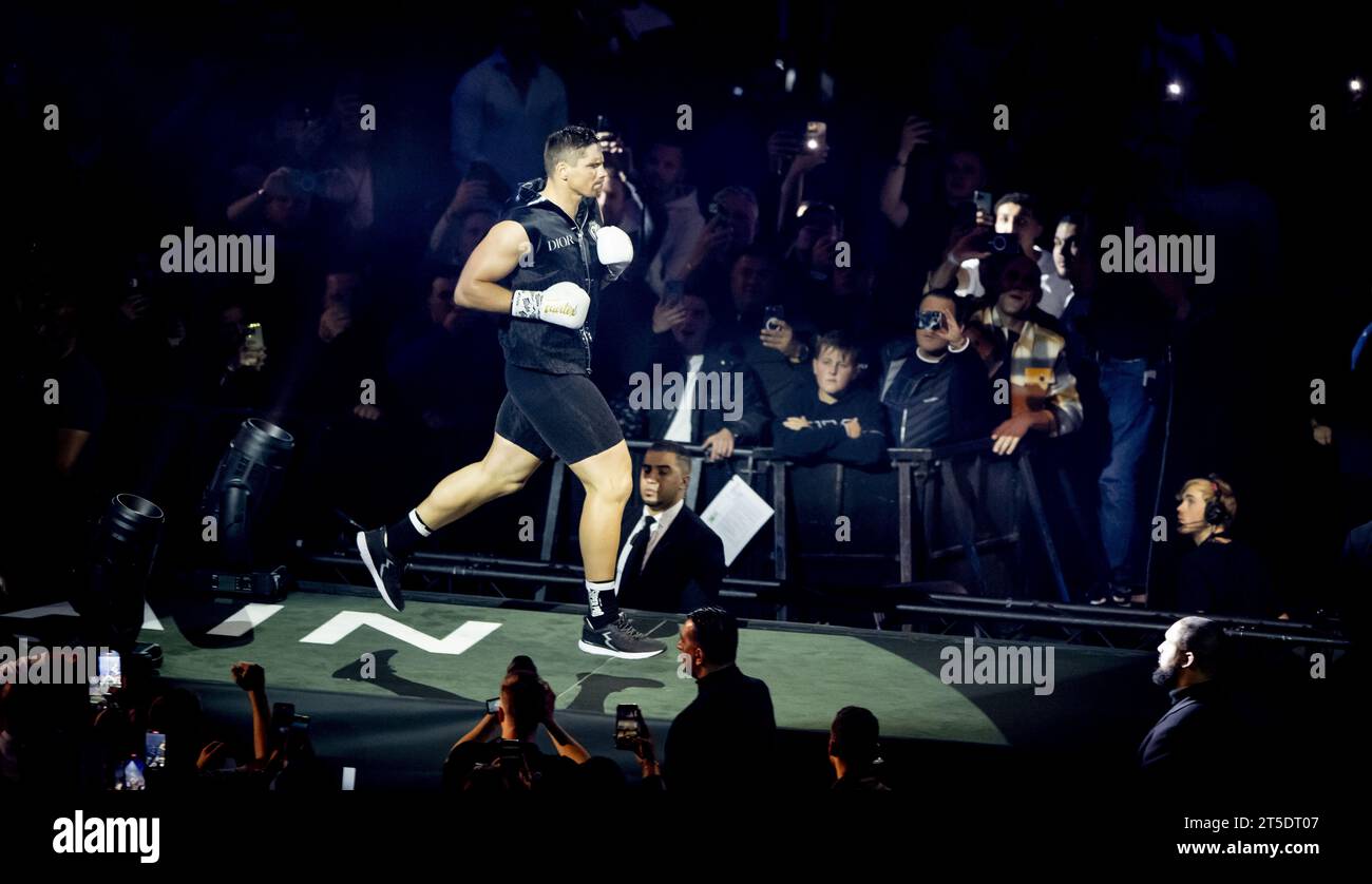 ARNHEM - Kickboxers Rico Verhoeven and Tariq Osaro during the GLORY ...