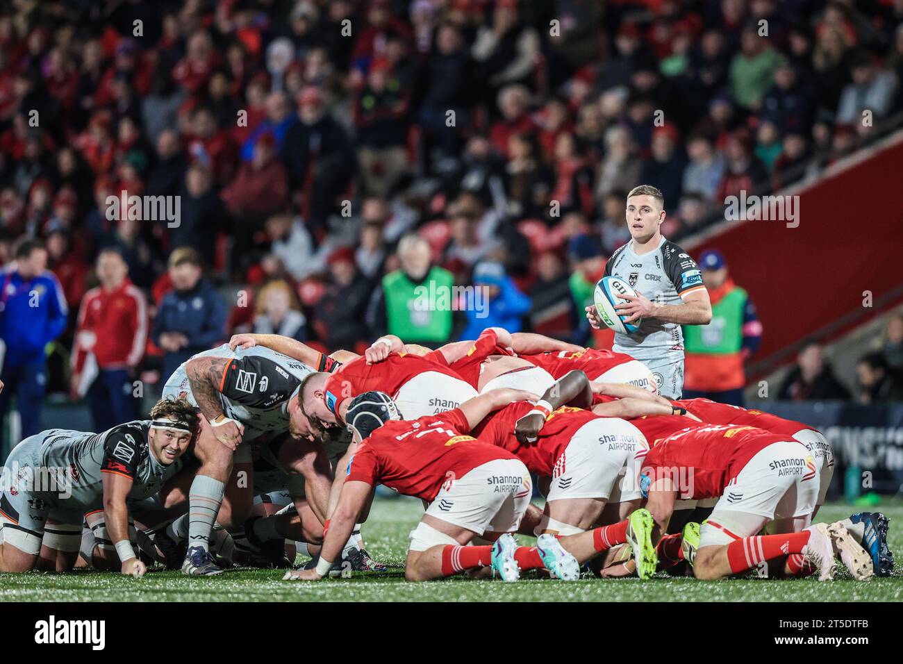 Dragons rfc hi-res stock photography and images - Alamy