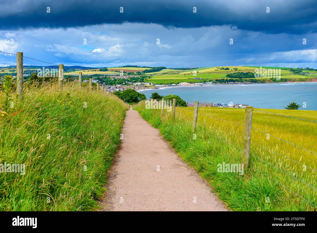 Stonehaven bay from the path to the war memorial and Dunnottar Castle ...