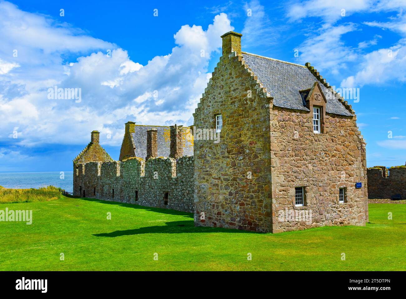 Silver castle hi-res stock photography and images - Alamy