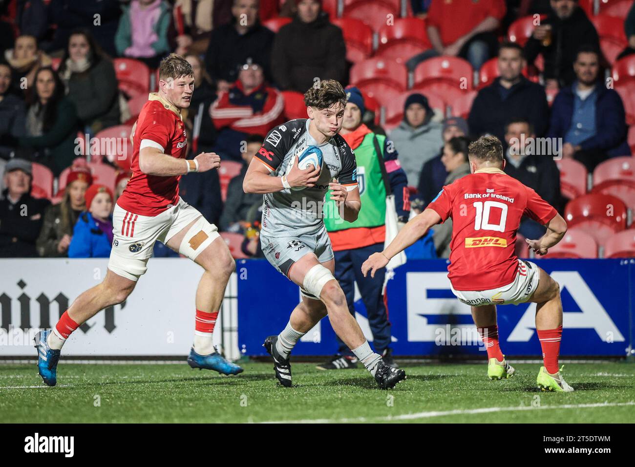 Dragons rfc hi-res stock photography and images - Alamy