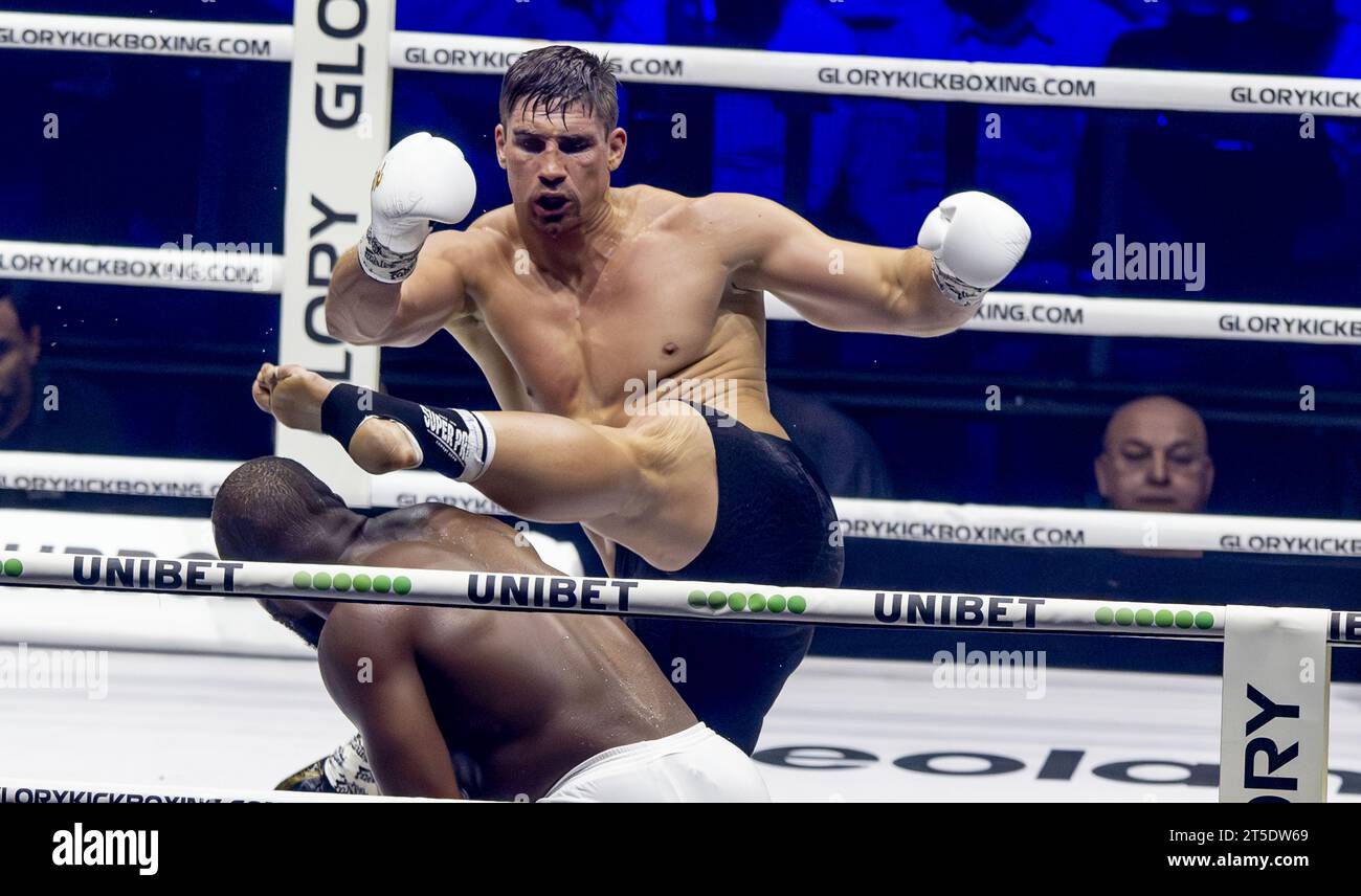 ARNHEM - Kickboxers Rico Verhoeven and Tariq Osaro during the GLORY ...