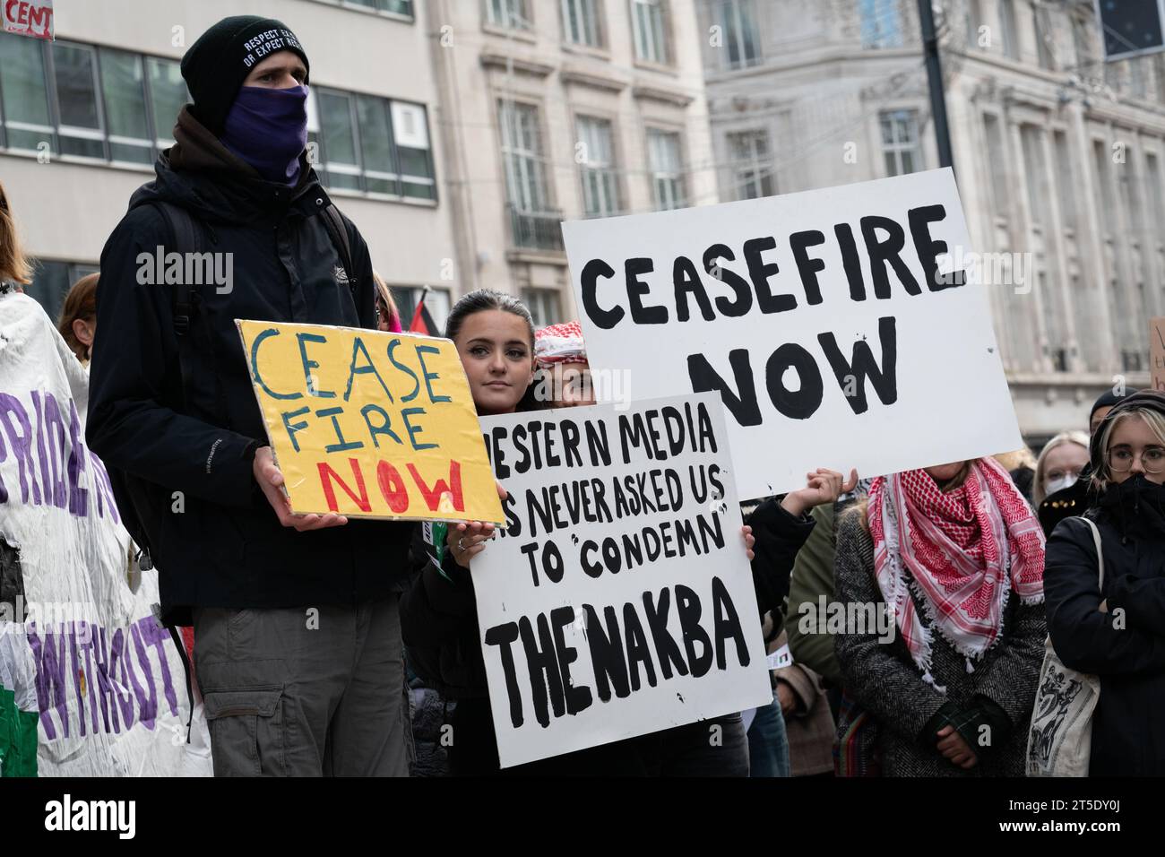 Ceasfire now hi-res stock photography and images - Alamy