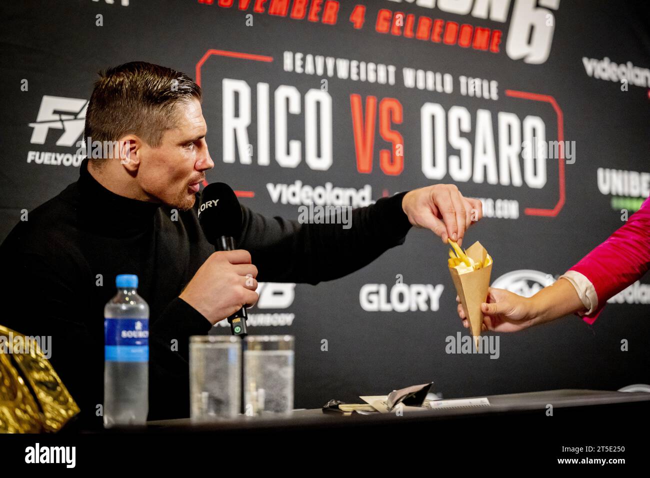 ARNHEM - Kickboxer Rico Verhoeven during the GLORY: Collision 6 fight ...