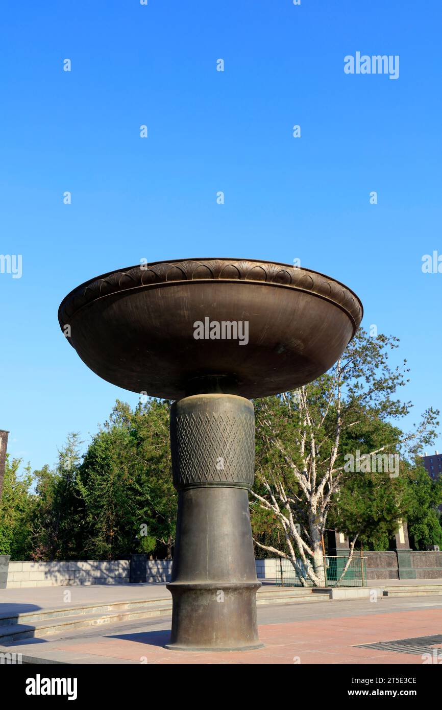 Chinese traditional style sacrificial vessel Stock Photo - Alamy