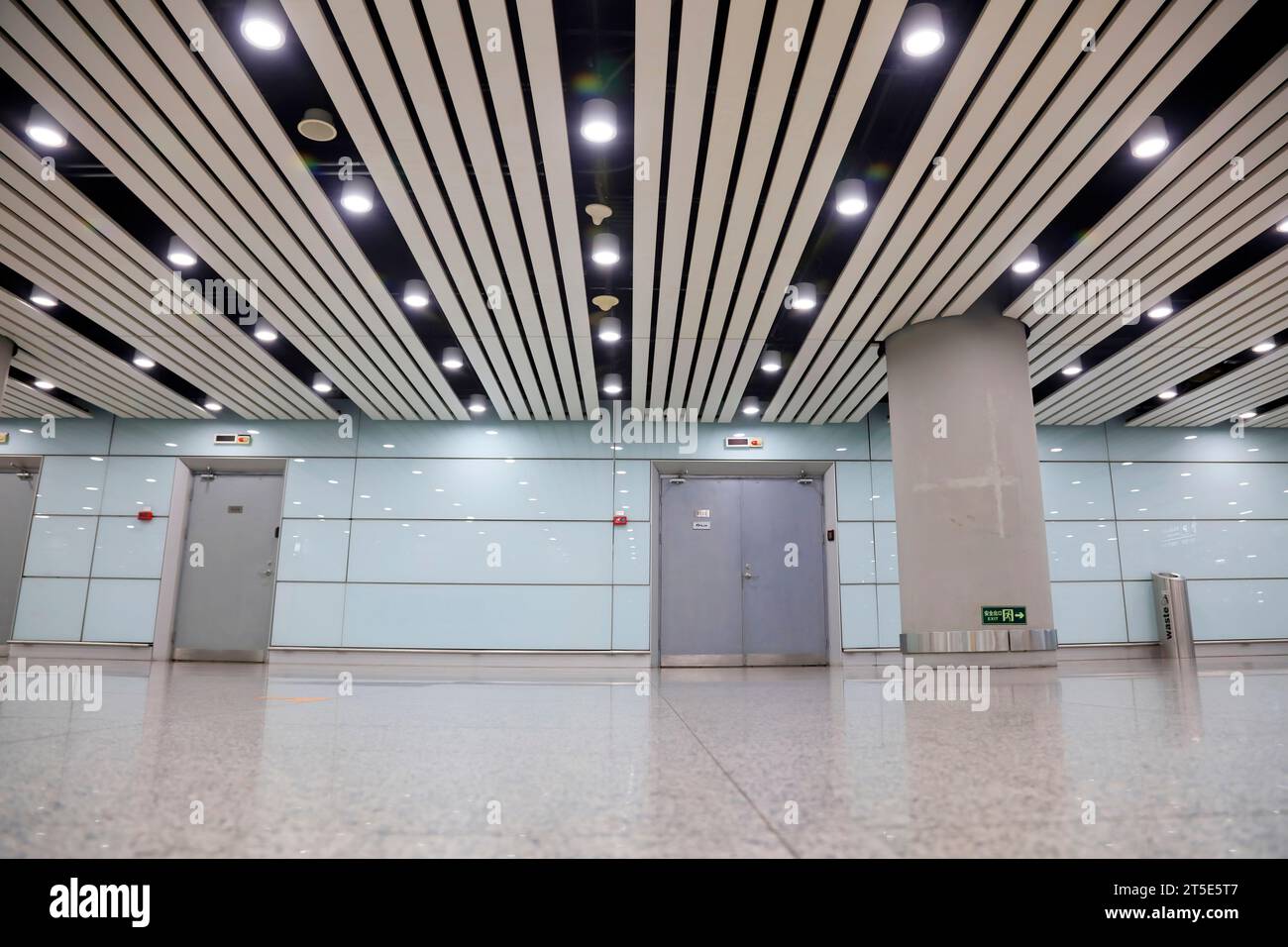 architectural landscape of the airport hall Stock Photo - Alamy