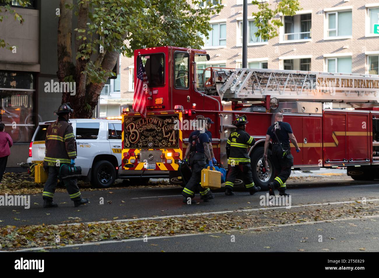 Seattle, USA. 4th Nov 2023. Just before 4:00pm Seattle Fire and Police ...