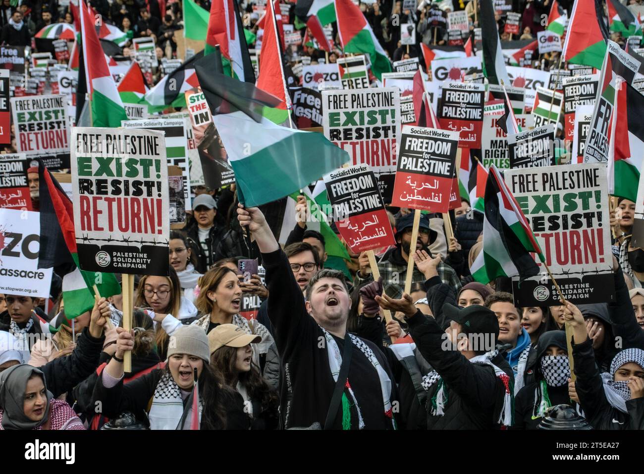 Thousands demonstrate in Trafalgar Square for Gaza ceasefire - London ...