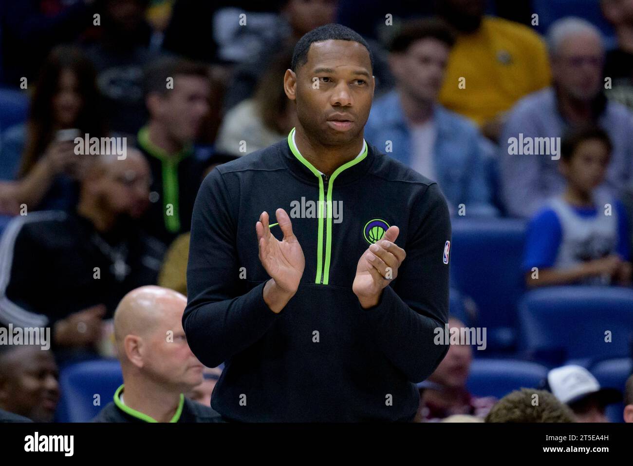 New Orleans Pelicans head coach Willie Green reacts during the first ...