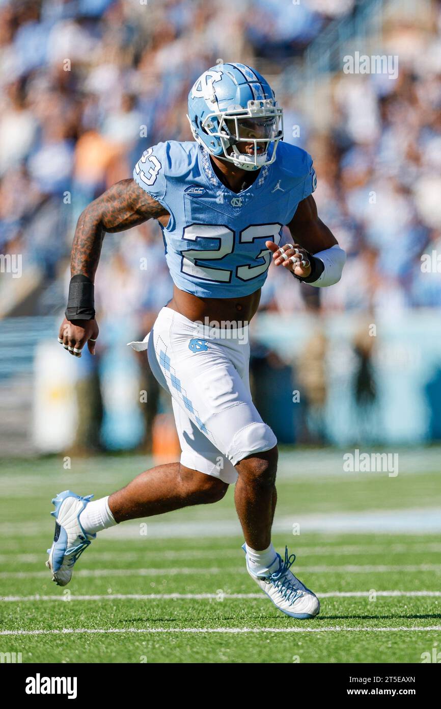 North Carolina linebacker Power Echols runs in the first half of an ...
