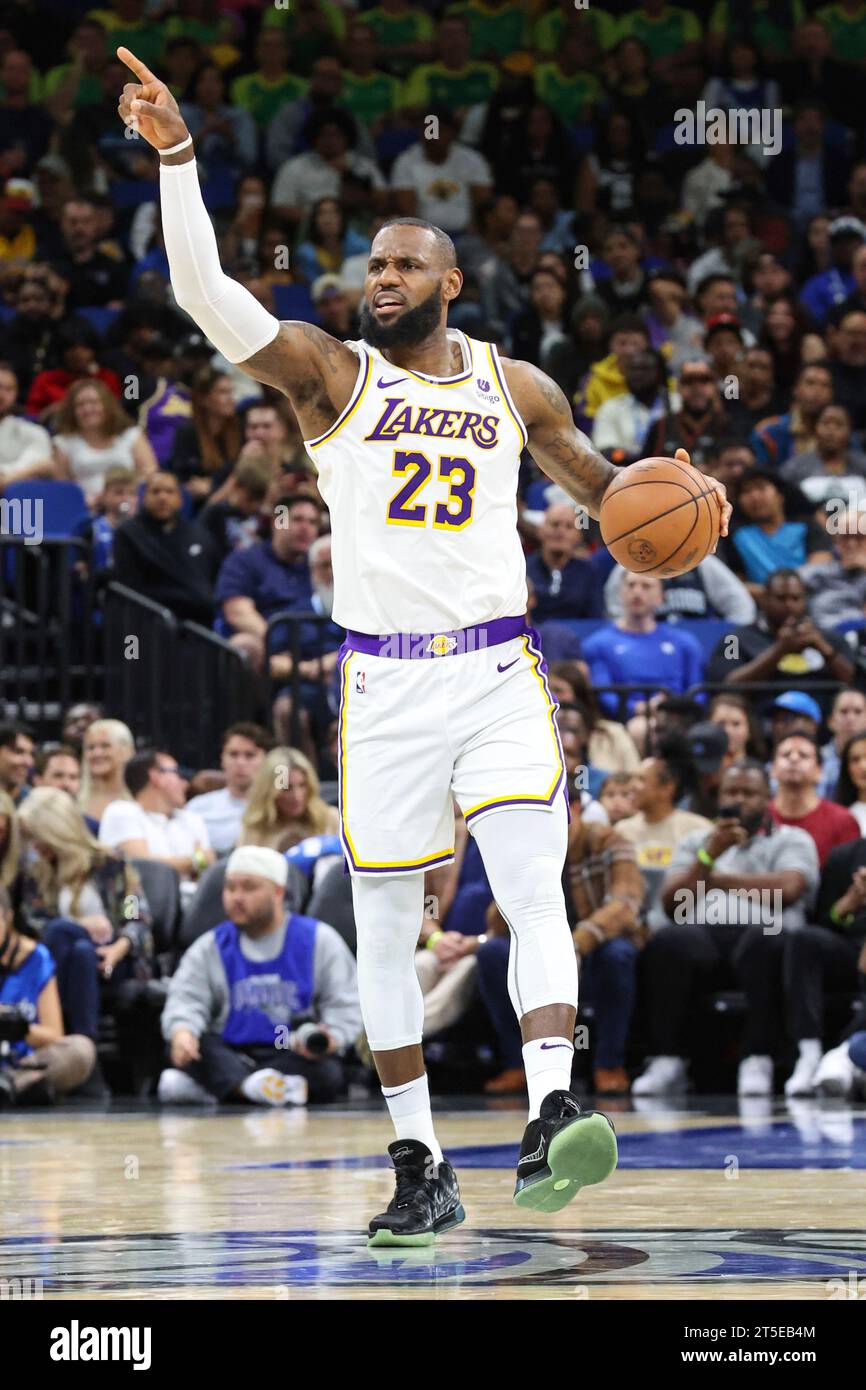Los Angeles Lakers forward LeBron James signals to teammates during the ...