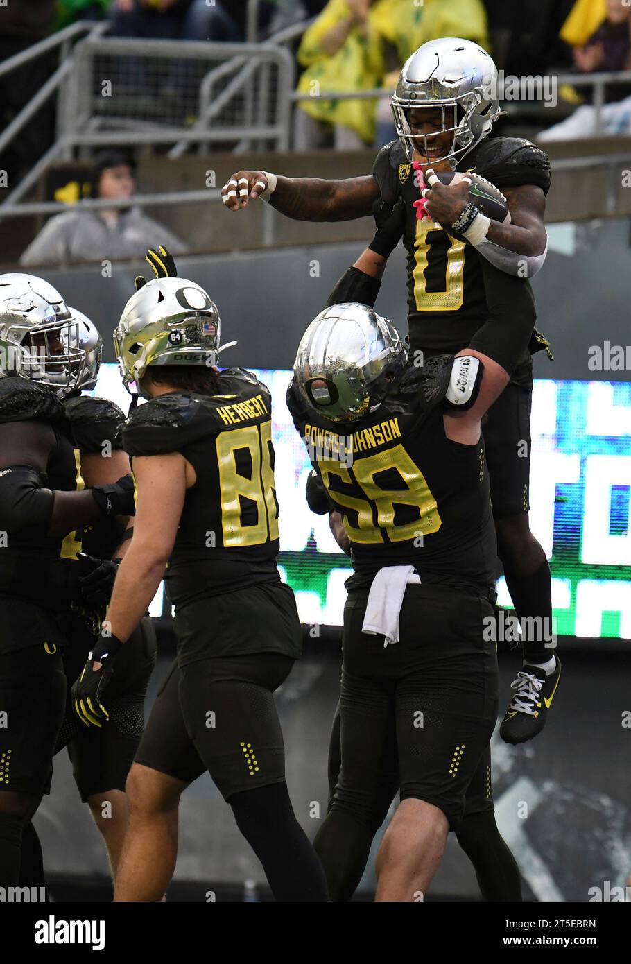 EUGENE, OR - NOVEMBER 04: Oregon Ducks running back Bucky Irving (0) is ...